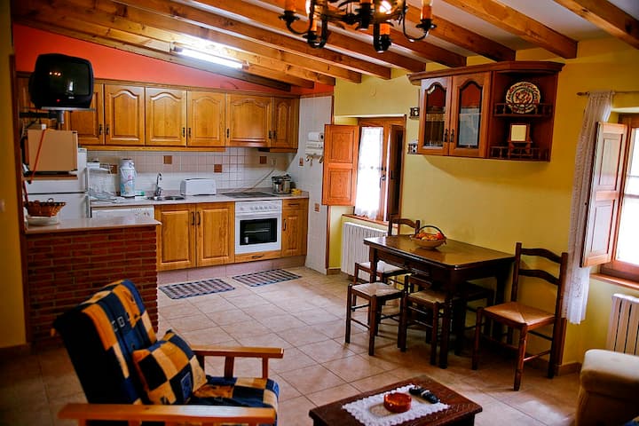 Casa El Agero En Lebeña,potes, Picos De Europa - Potes