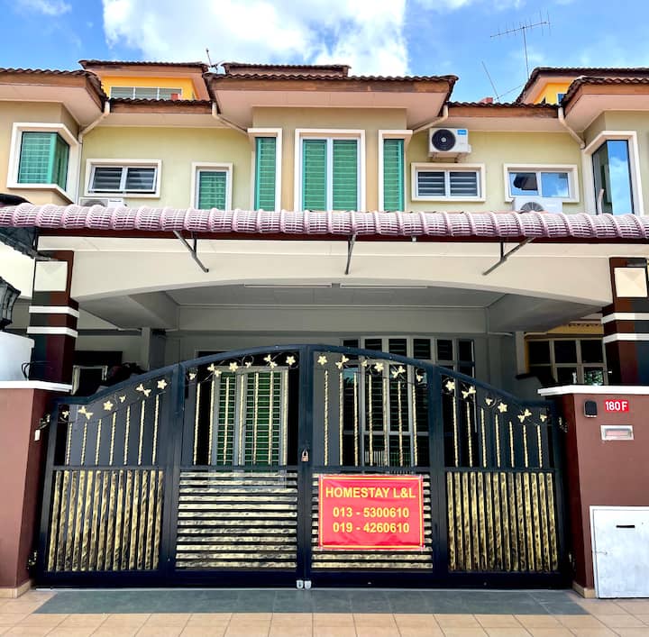 Teluk Intan Double Townhouses安顺双层排屋主题房源 - Teluk Intan