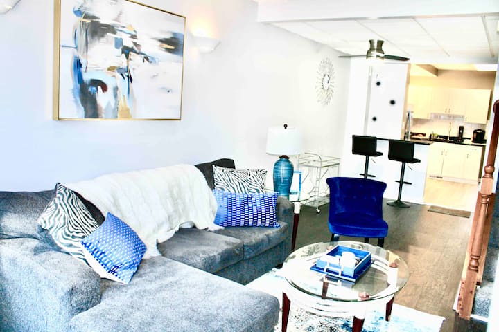 Modern 2 Bdrm Th. Close To Many B-more Attractions - Baltimore, MD