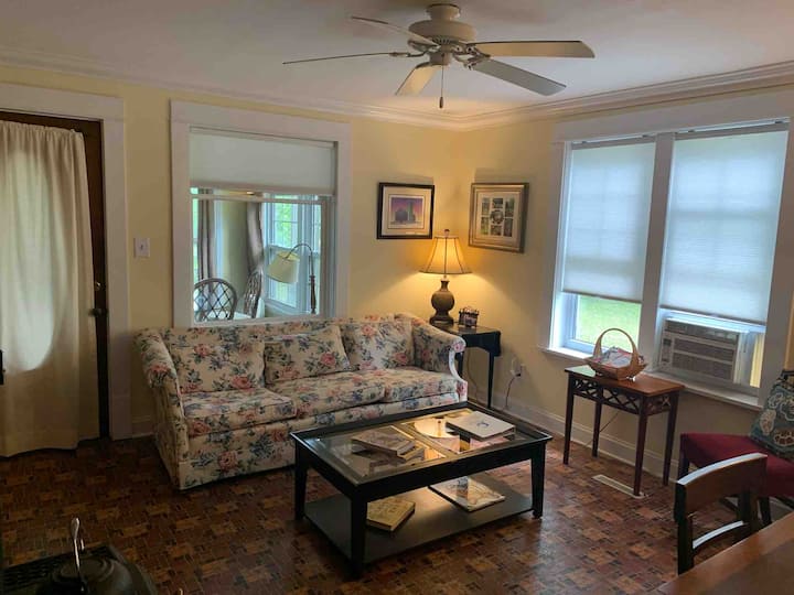 Charming Country Farmhouse - 25 Min To Wisc Dells - Wisconsin
