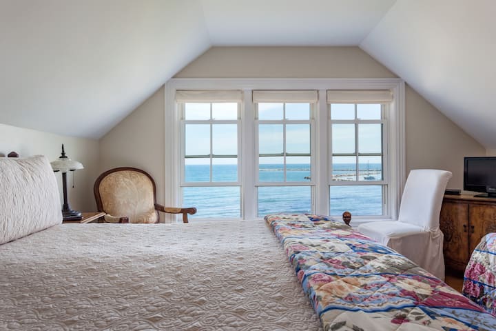 Moonstone - Block Island Inns - Block Island, RI