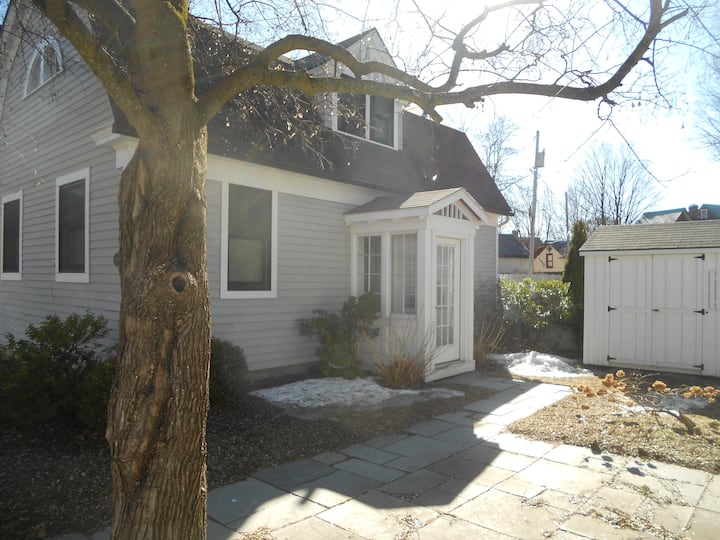 Regent St.  Carriage House - Saratoga Springs, NY