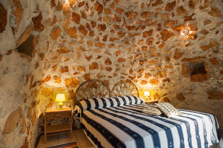 Salento – Typical Trullo Near Gallipoli - Gallipoli