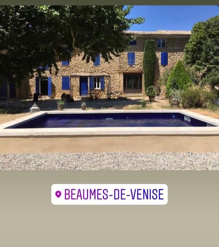 Mas Familial Plein D’authenticité Gîte Antonie - Beaumes-de-Venise
