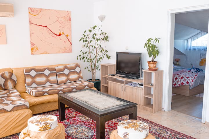 Art Appartment By The Beach - Burgasz