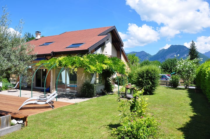 Contemporary 4bd Retreat/heated Pool /Walk To Lake - Sévrier