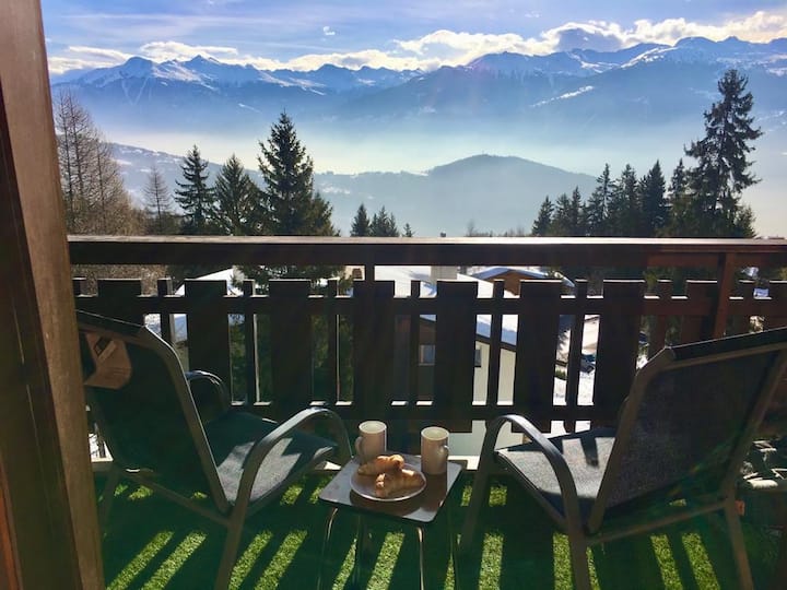 Panoramic Mountain Views In A Homely Swiss Chalet - Anzère