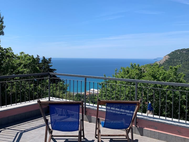 Trilocale Con Terrazza Vista Mare - Noli