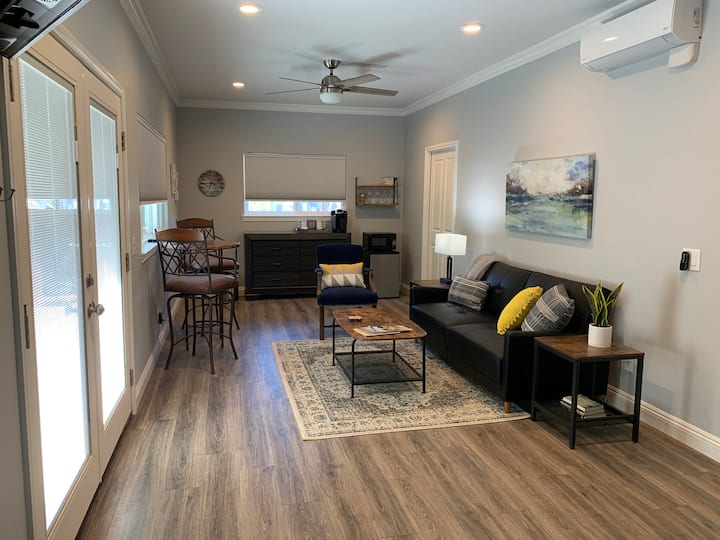 Luxury Suites: Golf Course Suite Or Garden Suite - Atascadero, CA