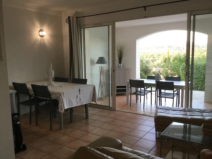 T4 Avec Grande Terrasse - Grimaud