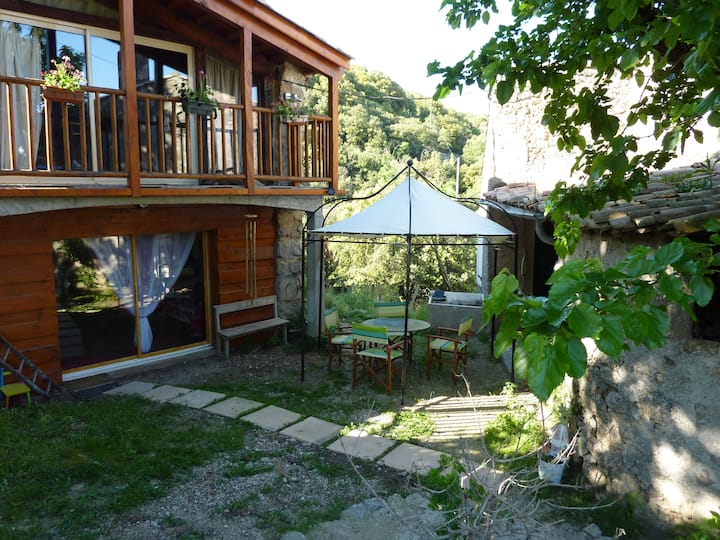 "Maison Entière 2 Pièces" à La Ferme Des Animaux - Saint-Péray