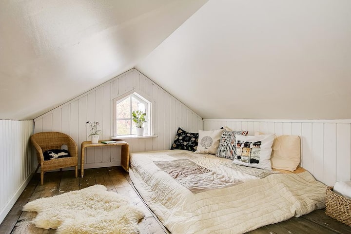 Tobo Guesthouse In Västervik - Cottage Gårdshuset - Västervik