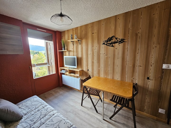 Studio Refait à Neuf, 2/3 Personnes Avec Vue Lac - Morez