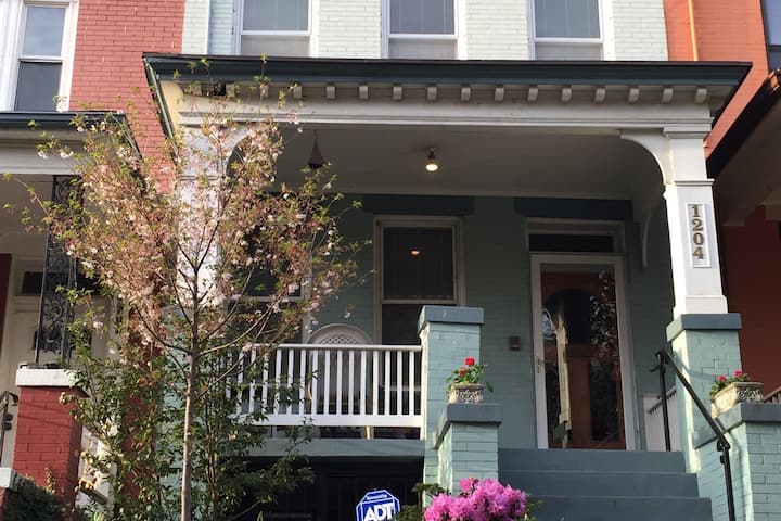 Spacious 1br In Historic Rowhouse, Great Location! - Washington, D.C., DC