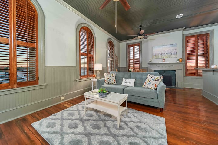 The "Able Strength" Room Historic Downtown Apt - Valdosta, GA