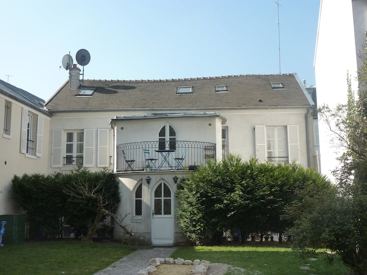 Maison De Charme, Style Loft, Atypique à Paris - Parijs
