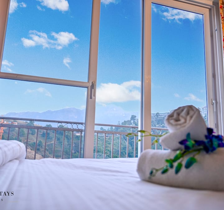 The Royale Suites 2bhk Nirvana - Valley View - Solan
