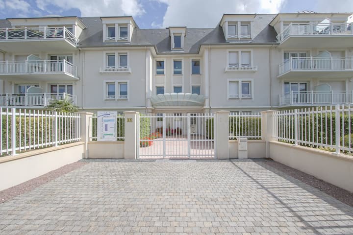 Spacious Apartment In Cabourg - Cabourg