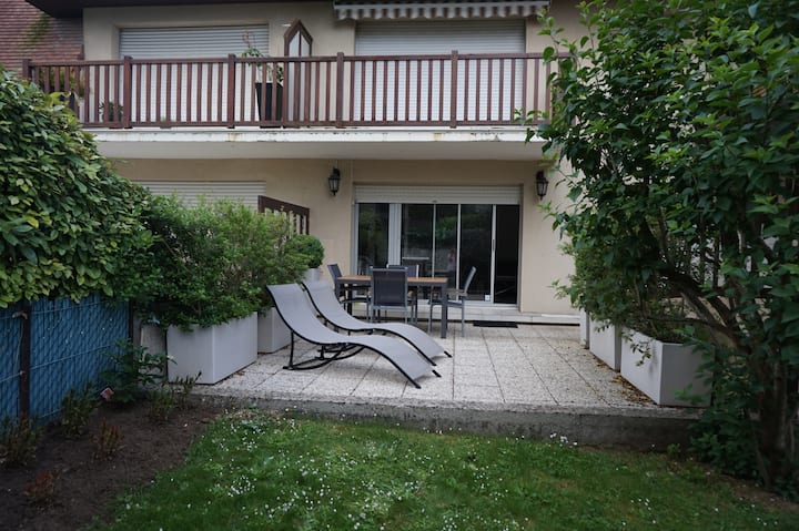 Charmant Appartement F2 Avec Jardin - Cabourg
