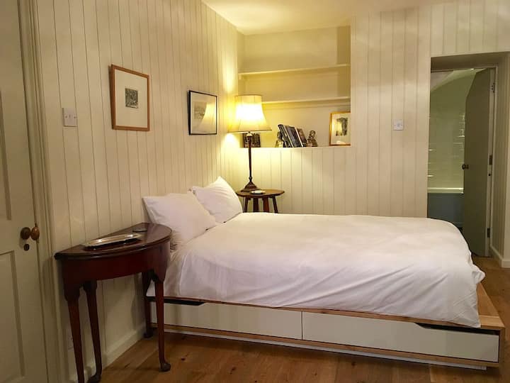1 Bed Flat In Historic Soho House Central London - Bloomsbury