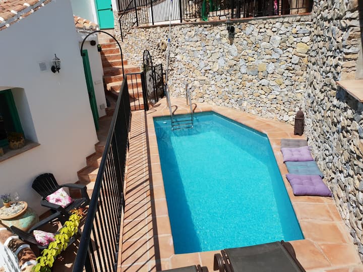 Casa Alhama
Tranquilidad,armonía  Y Paz. - Frigiliana