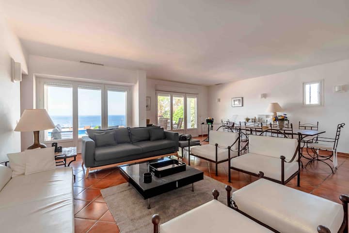 Belle Villa Avec Accès Direct à La Mer - Calvi