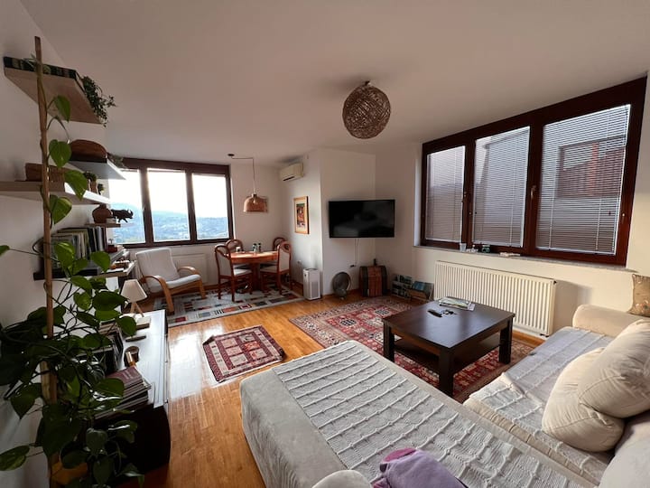 Spacious Comfortable Flat With Splendid View - Sarajevo