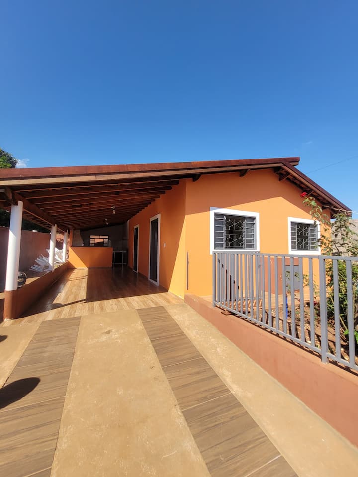 Joaninha House Família E Amigos - Brotas