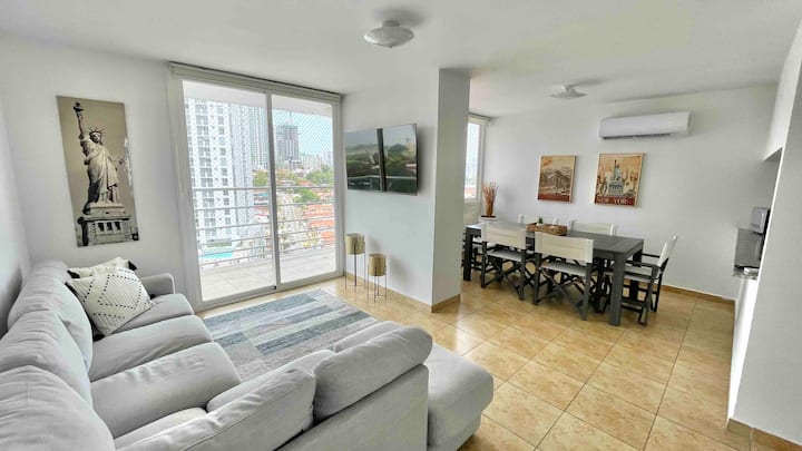 "Grey" Clean, Cozy And Centrally Apartment - Panama City