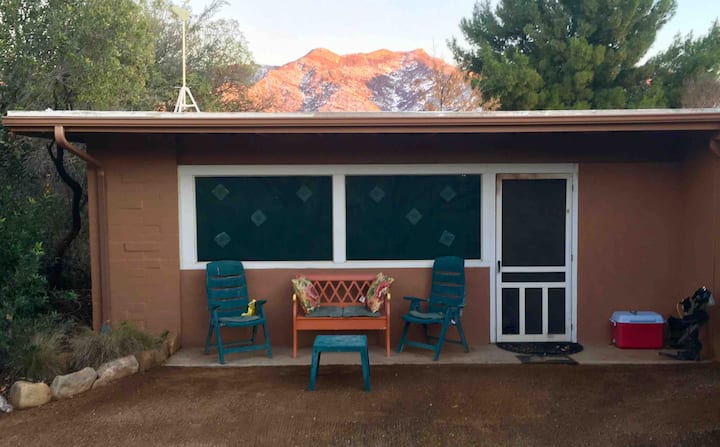 Wow Arizona! Eco-lodge & Hummingbird Sanctuary - Catalina, AZ