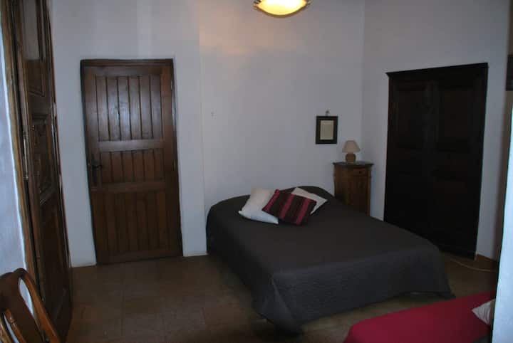 Chambre Violette - La Roque-sur-Cèze