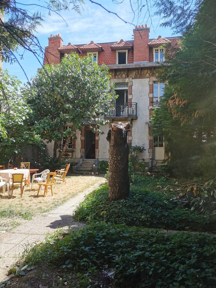 Maison Chaleureuse Avec Petit Déjeuner Inclus ! - Nancy