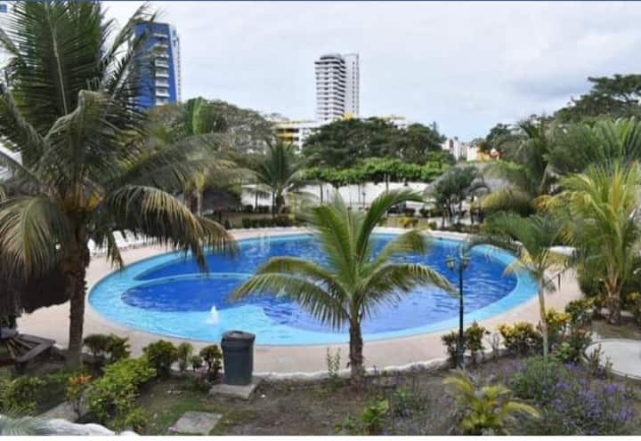 Sol Dorado Hermoso Ambiente - Atacames