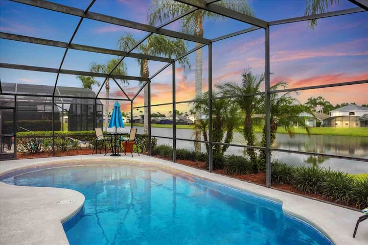 2026 Specials At Lakefront Home In Lake Berkley - Kissimmee