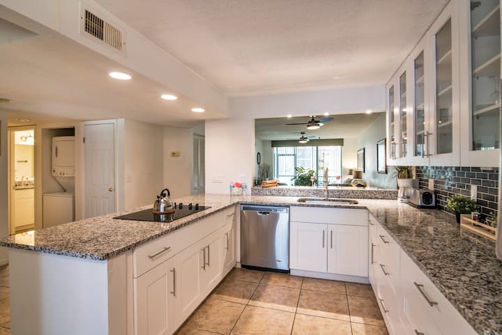 New Kitchen First Floor 2/2 Near Img.beach - Bradenton, FL