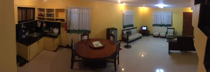 Pines Mansion-3 Bedrooms,3 Beds,5 Floor Mattresses - Butuan City