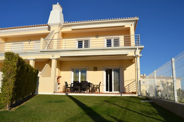 Modern, Ruim, Centraal Gelegen - Albufeira
