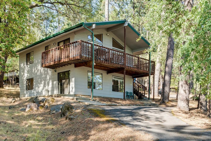 Grizzly Retreat - Groveland, CA