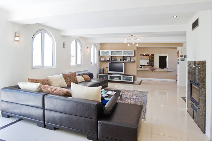 10 Best Airbnb Wedding Venues In Europe | Trip101