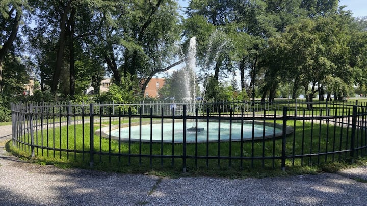 4,5 Tout Inclus, Au Côté D’un Parc, Fleuve Et Bus! - Boucherville