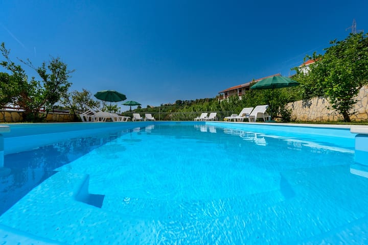Private Room 3a & With A Pool - Cavtat