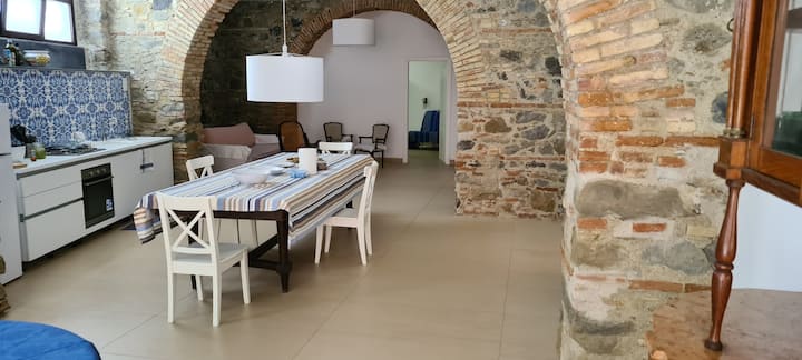 A 20 Metri Dal Mare - Naxos