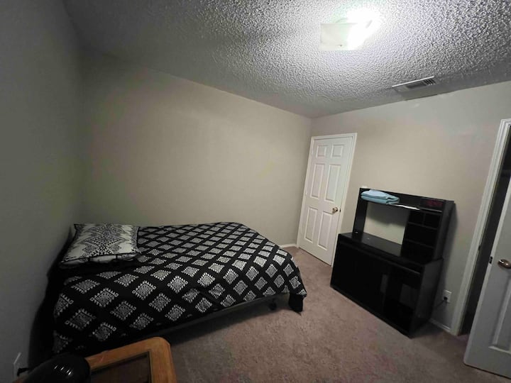 Room In Suburb Of Dfw - Arlington, TX