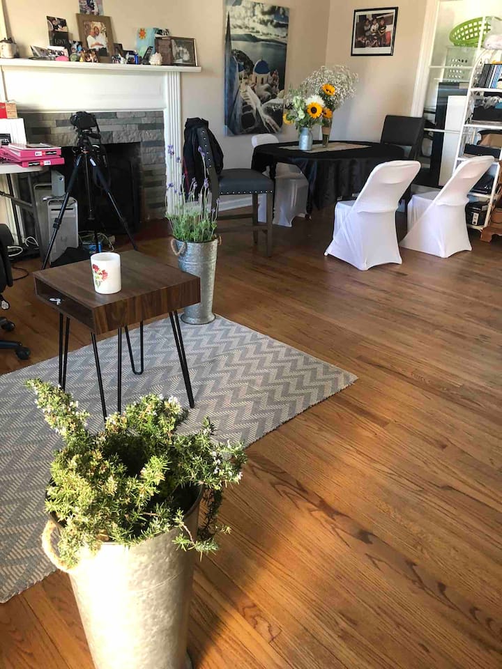 Downtown King 👑 Bedroom At Natural Home - Ventura, CA