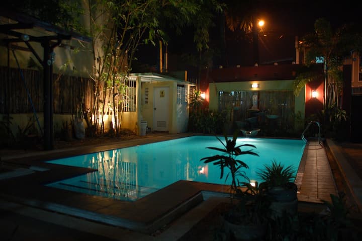 Marikina Guest House & Private Pool - 昆頌市