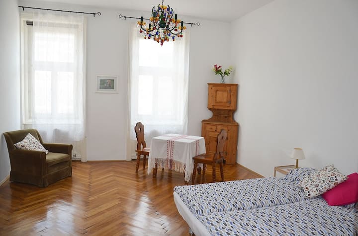 Beautiful, Centrally Located Apartment - 42m² - Bécs