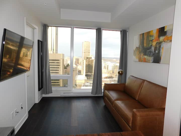 35th Floor- Stunning Studio - Tour Des Canadiens 2 - Montreal