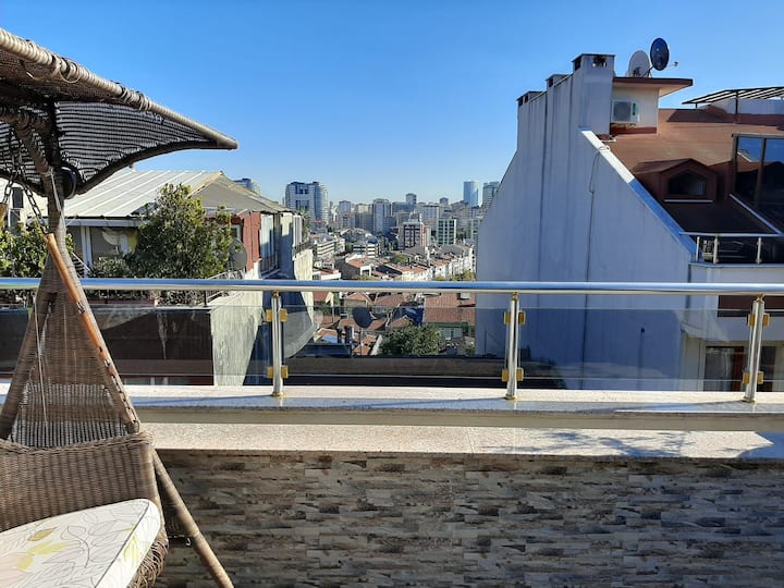 Kadıköy'de Teraslı Daire - Istanbul