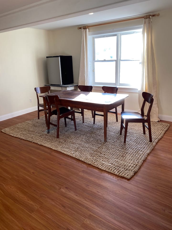 Renovated Apartment 1000 Sq Ft Private Entrance - New Canaan, CT