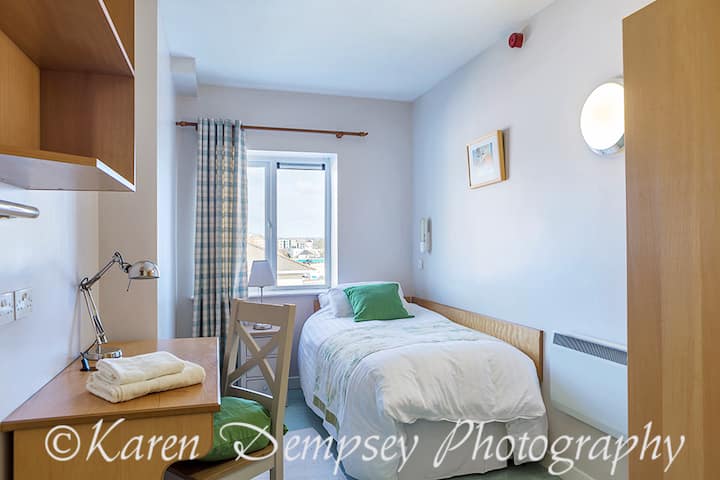 Priory House, Budget Accommodation/student - Tramore